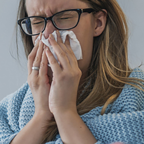 El mensaje "el zinc ayuda a tratar y prevenir el catarro" es ...